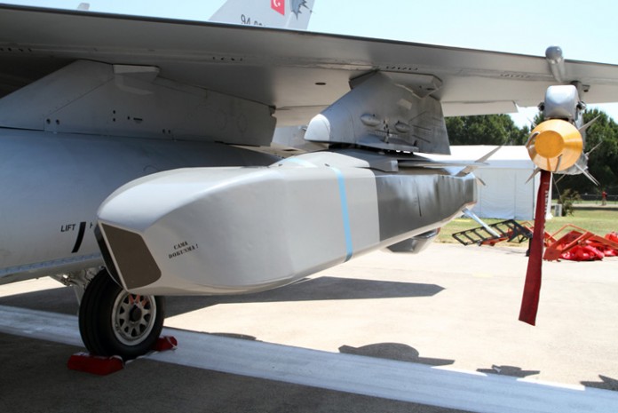 Turkey, US to modify the SOM cruise missile for use with F-35 - Defense ...