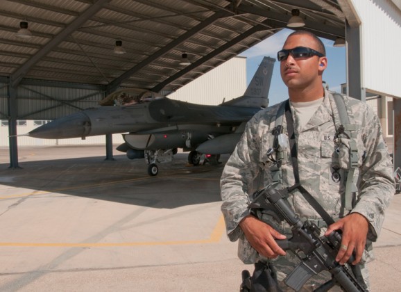 US Air Force F-16 Crash in the Middle East, Pilot Killed - Defense Update: