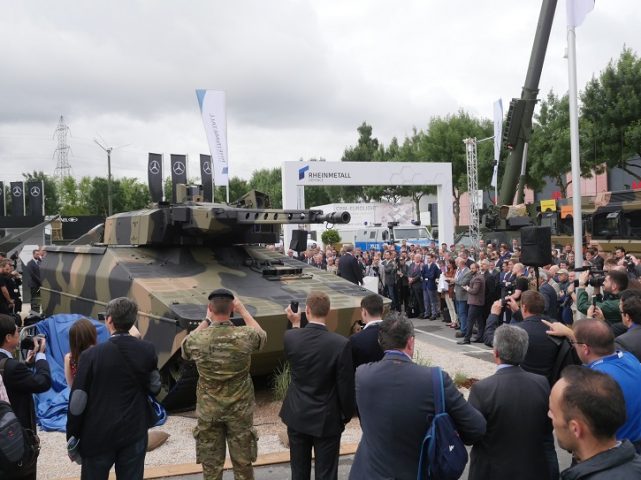 Eurosatory 2016: Lynx, a New, Tracked, Medium Weight AFV Debut ...