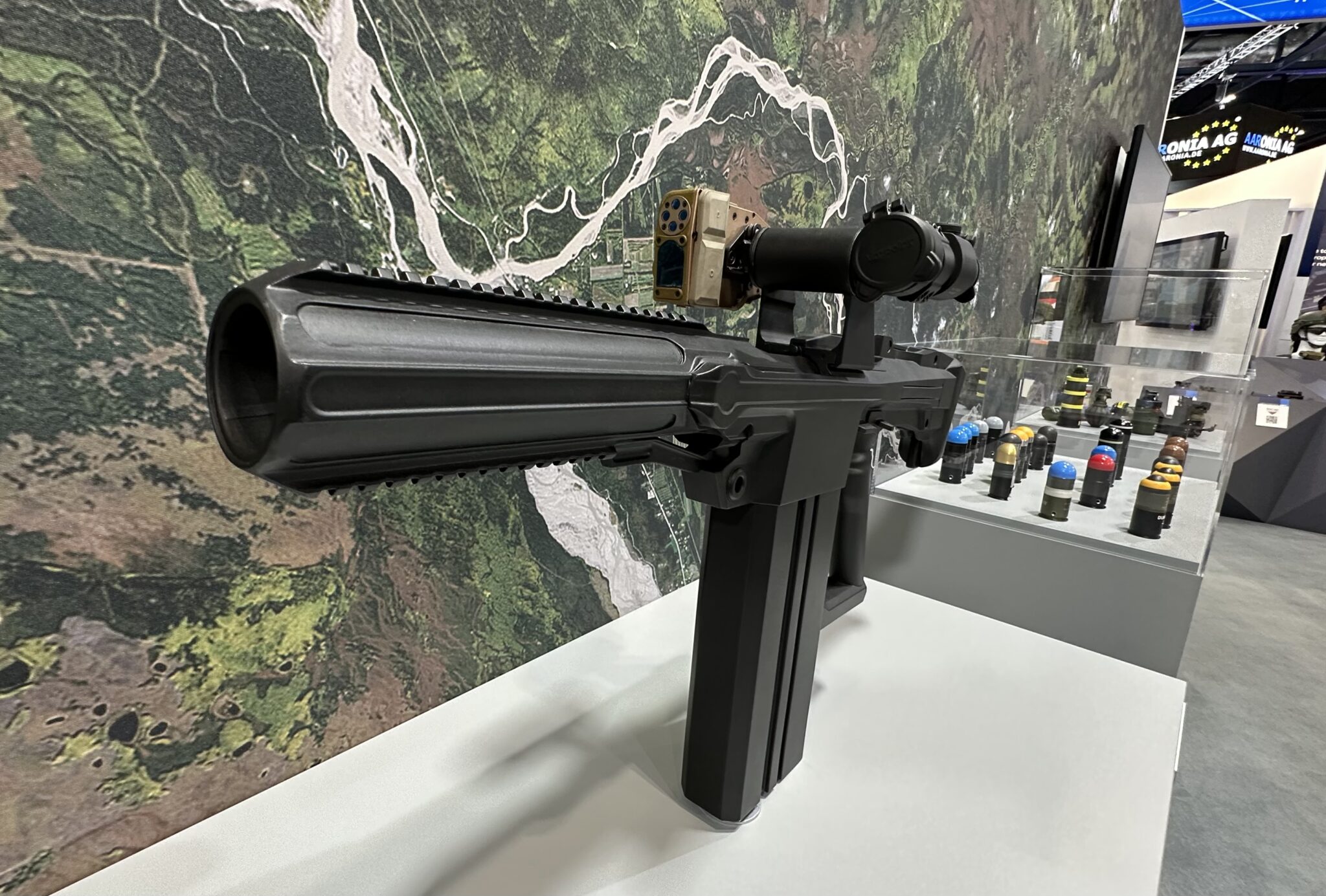 SSW40, an Automatic Grenade Launcher Debut at DSEI 2023 - Defense Update: