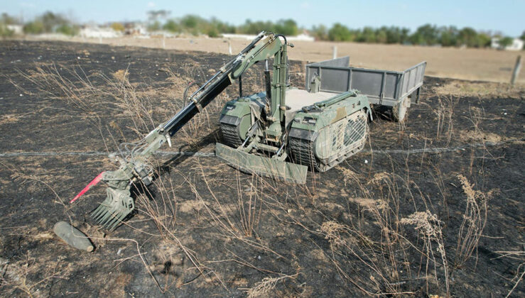 Ukraine, Estonia Share Operational Experience with THeMIS UGVs ...